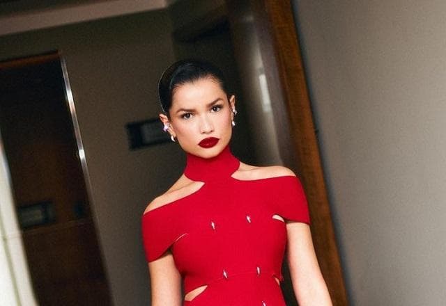 Juliette aposta em look todo vermelho para premiação e chama atenção ...