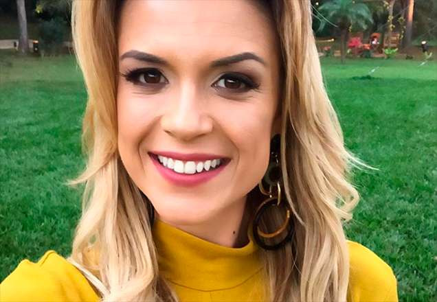 SBT TV | Beca Milano aposta em vestido pretinho nada básico e arrasa